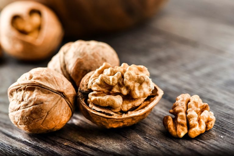 Bienfaits des noix sur la santé (+ valeur nutritive) - DrSoleil